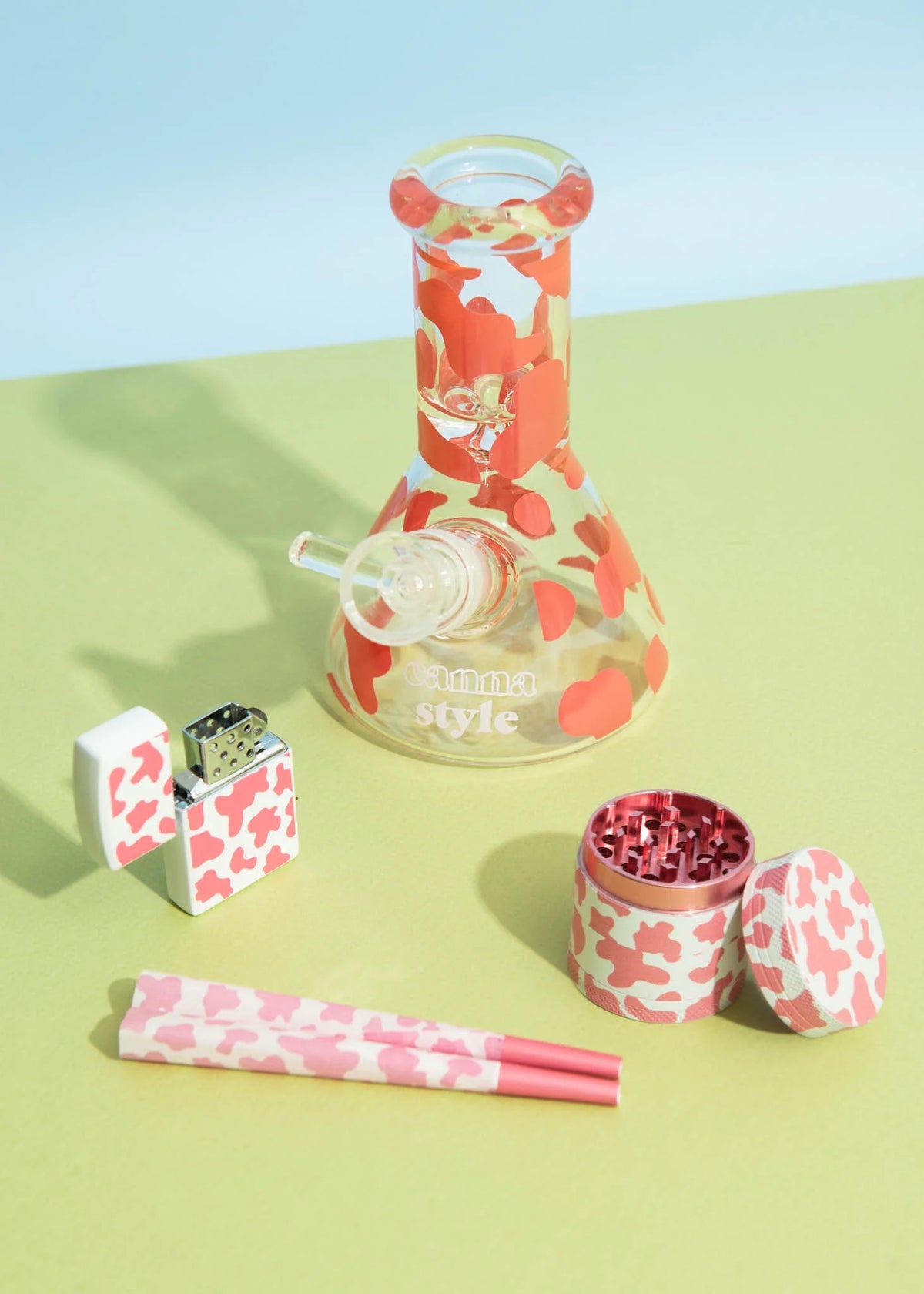 Canna Style MINI PINK COW BONG — Happy Buds Brooklyn