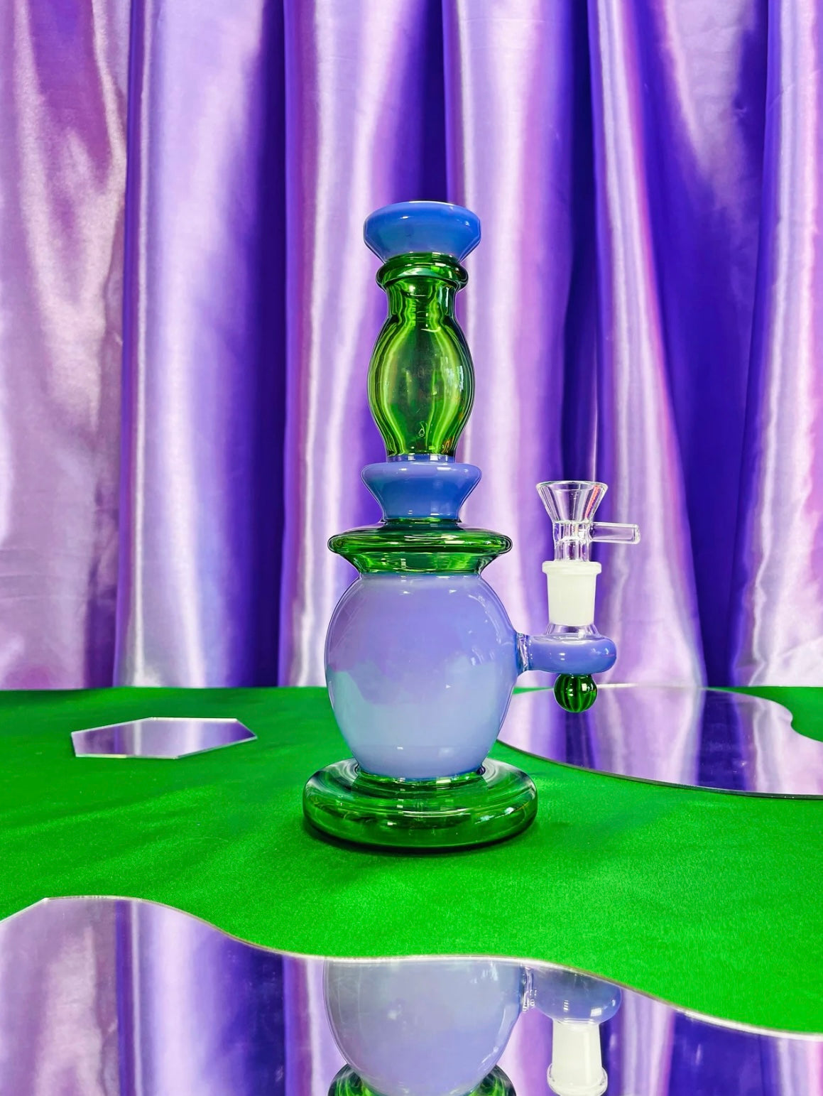 BURNING LOVE Ornamental Bong — Happy Buds Brooklyn